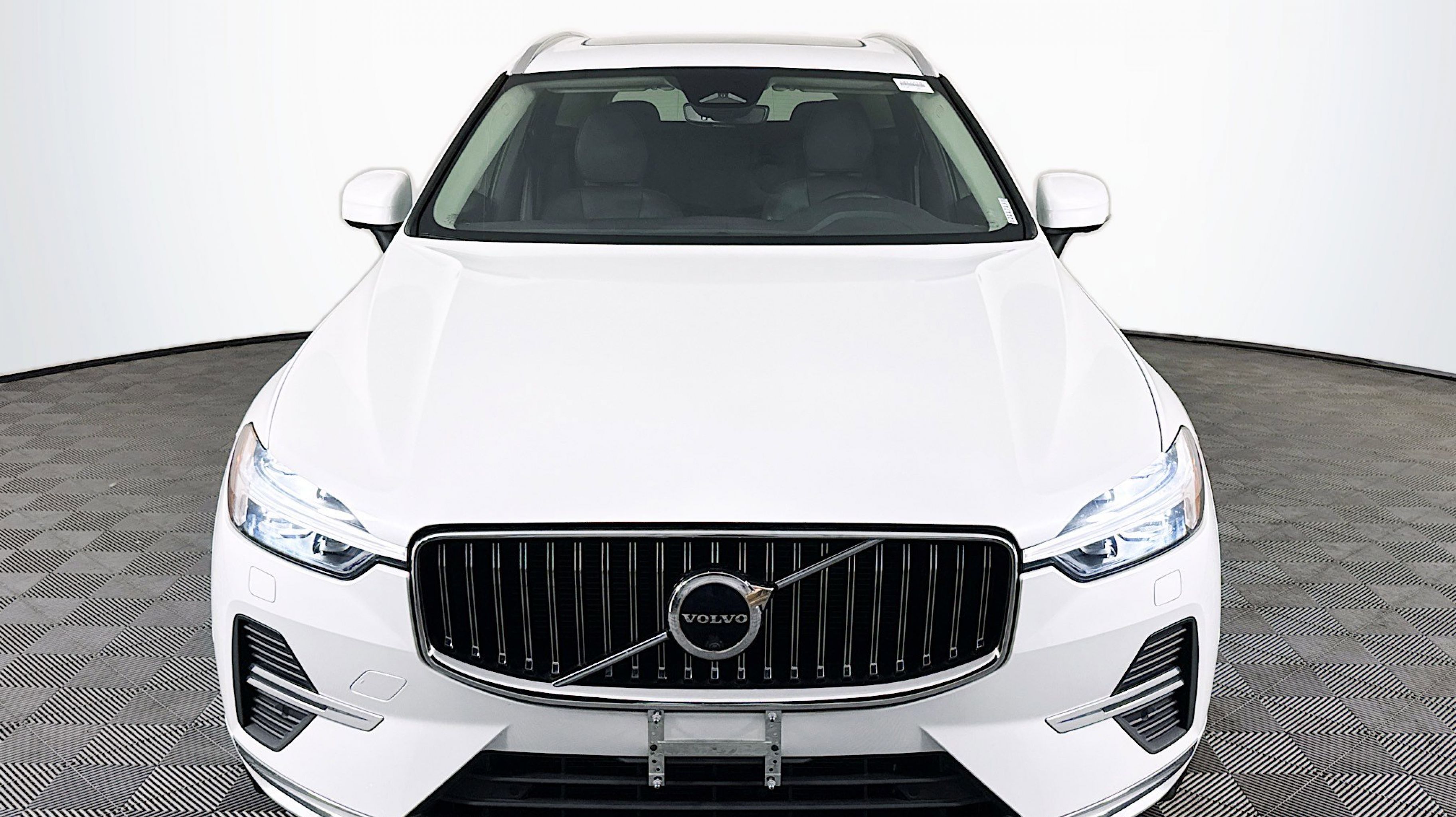 Used 2023 Volvo XC60 Plus Bright Theme for sale at HGreg