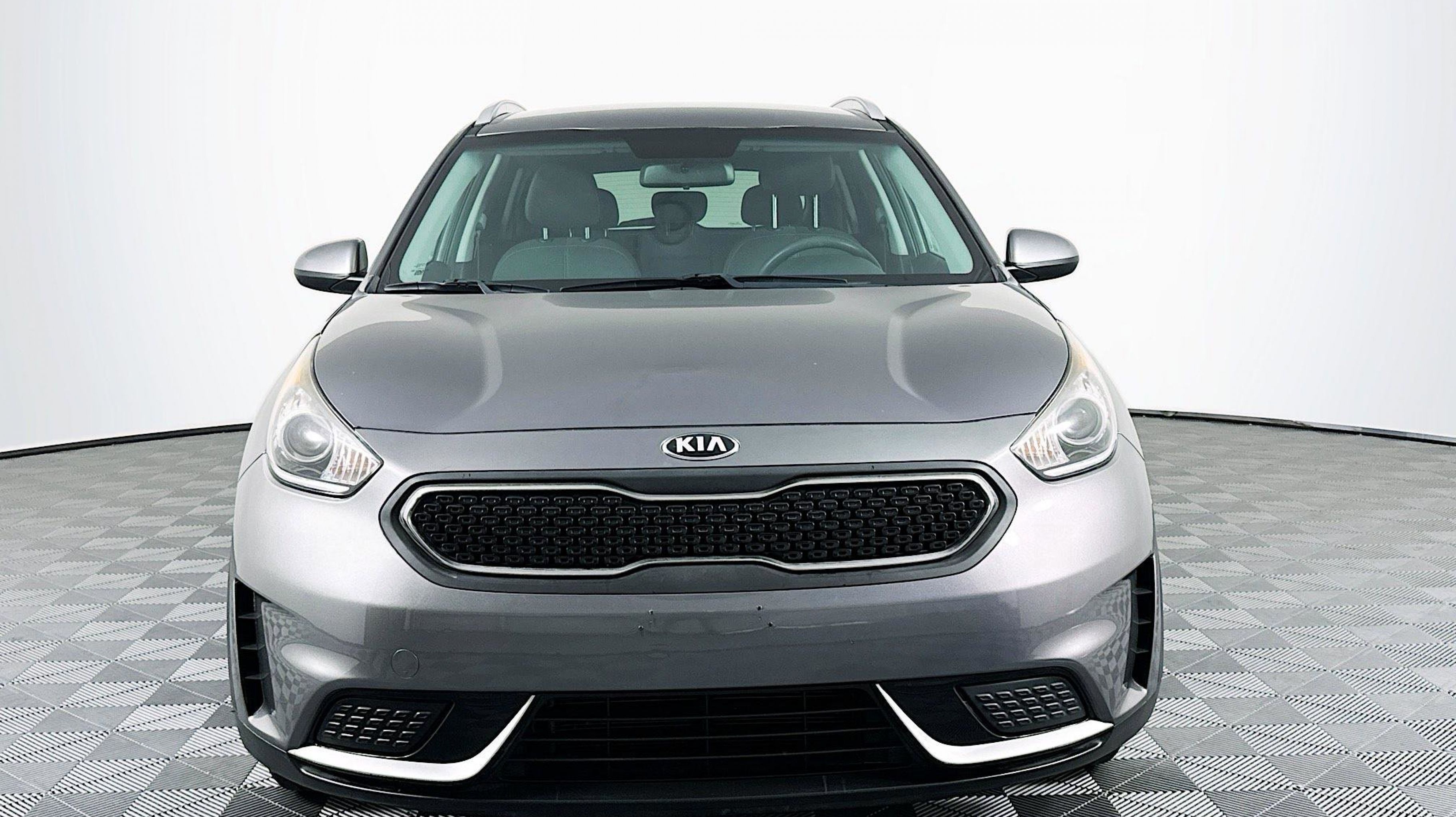 Used 2018 Kia Niro LX for sale at HGreg
