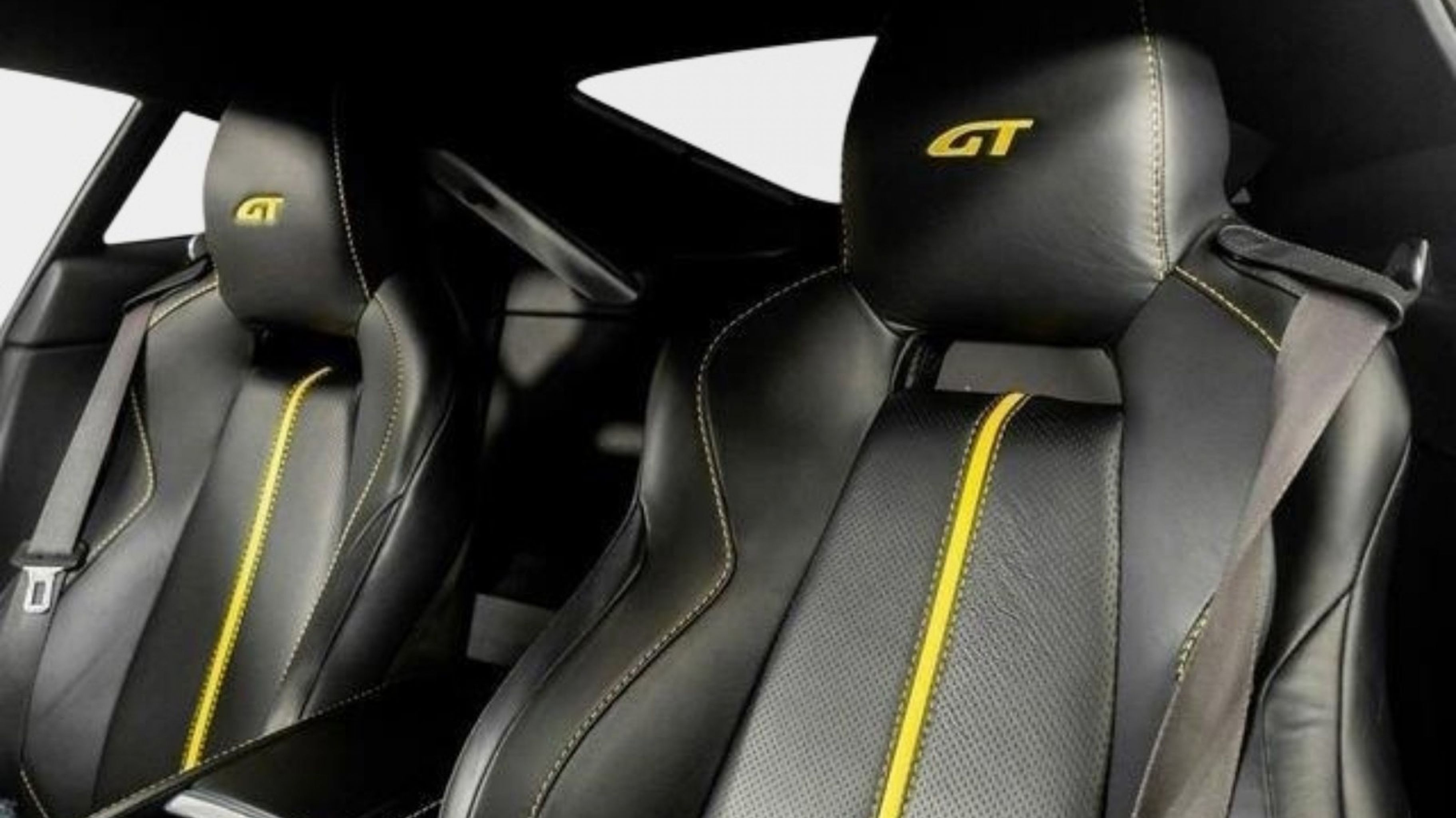 Used 2015 Aston Martin V8 Vantage GT 6-Speed Manual Coupe for sale at HGreg