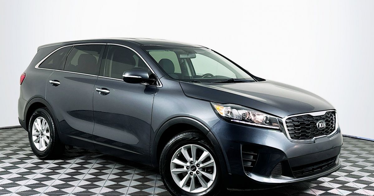 Used 2020 Kia Sorento LX V6 for sale at HGreg