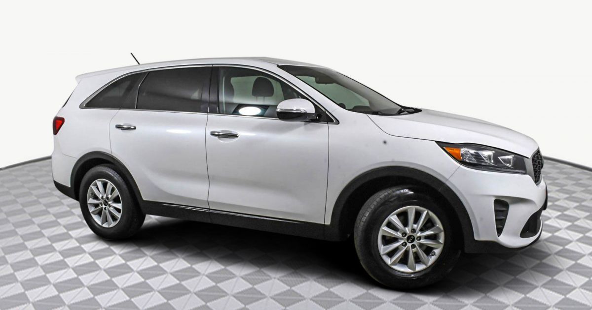 Used 2020 Kia Sorento LX for sale at HGreg