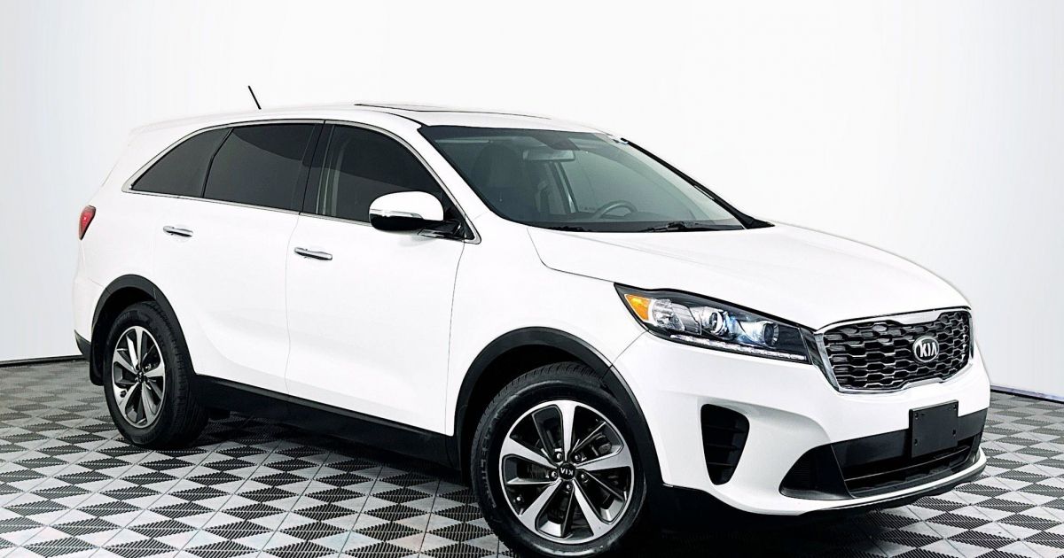 Used 2020 Kia Sorento LX V6 for sale at HGreg
