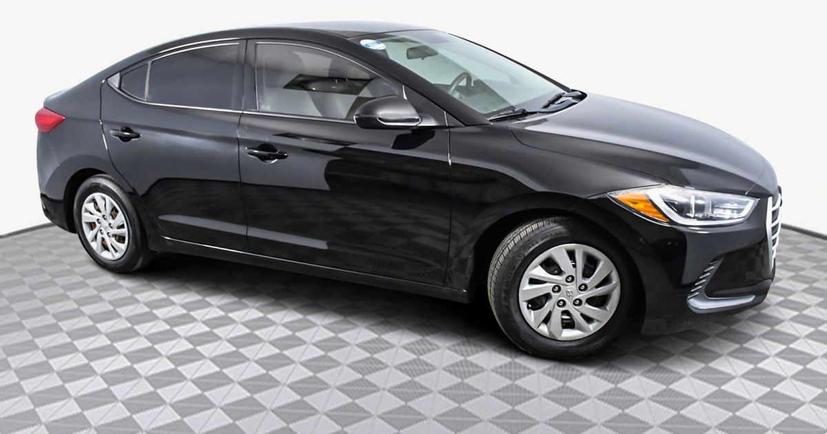 Used 2018 Hyundai Elantra SE for sale at HGreg