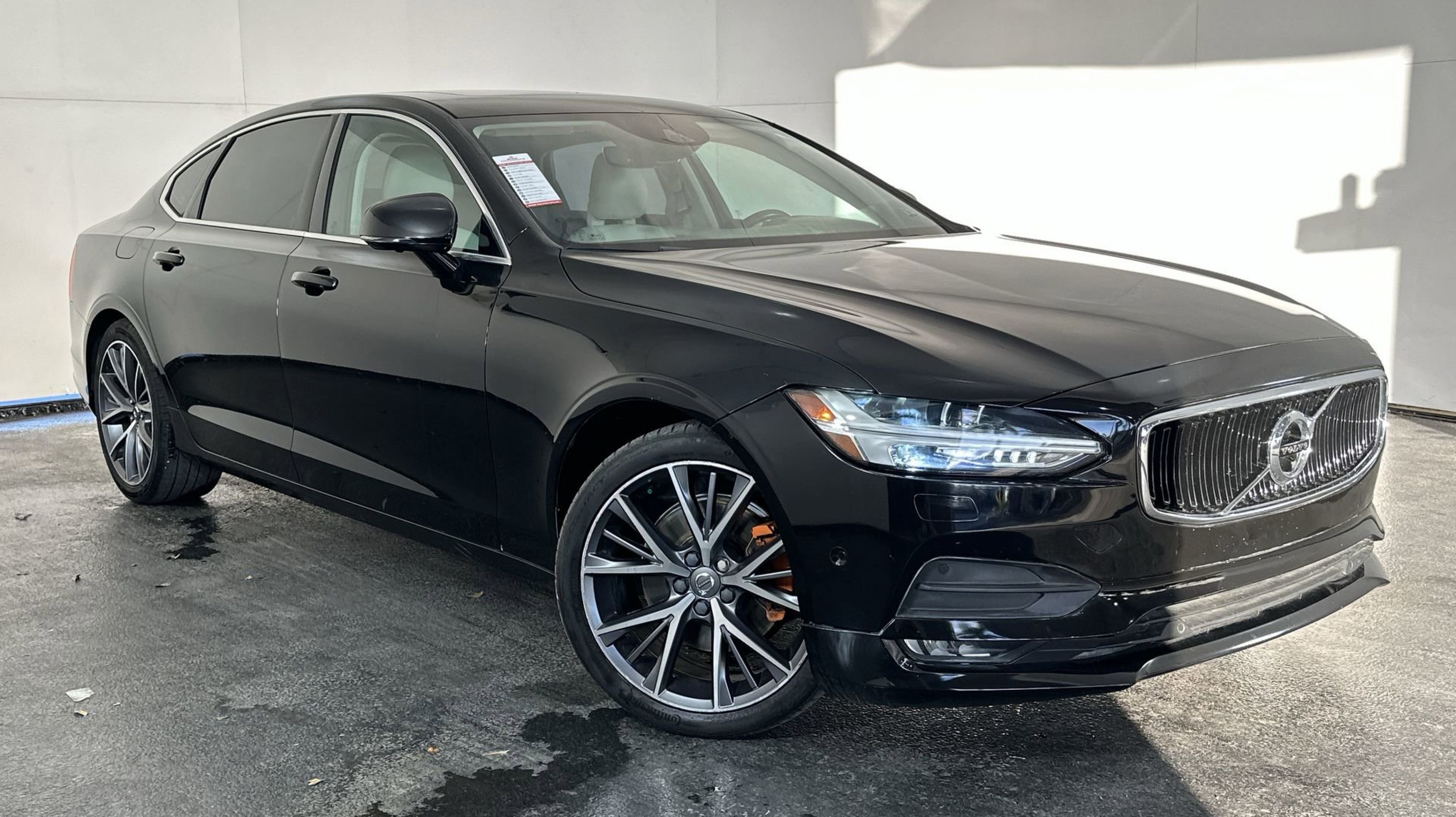 Used 2018 Volvo S90 Momentum for sale at HGreg