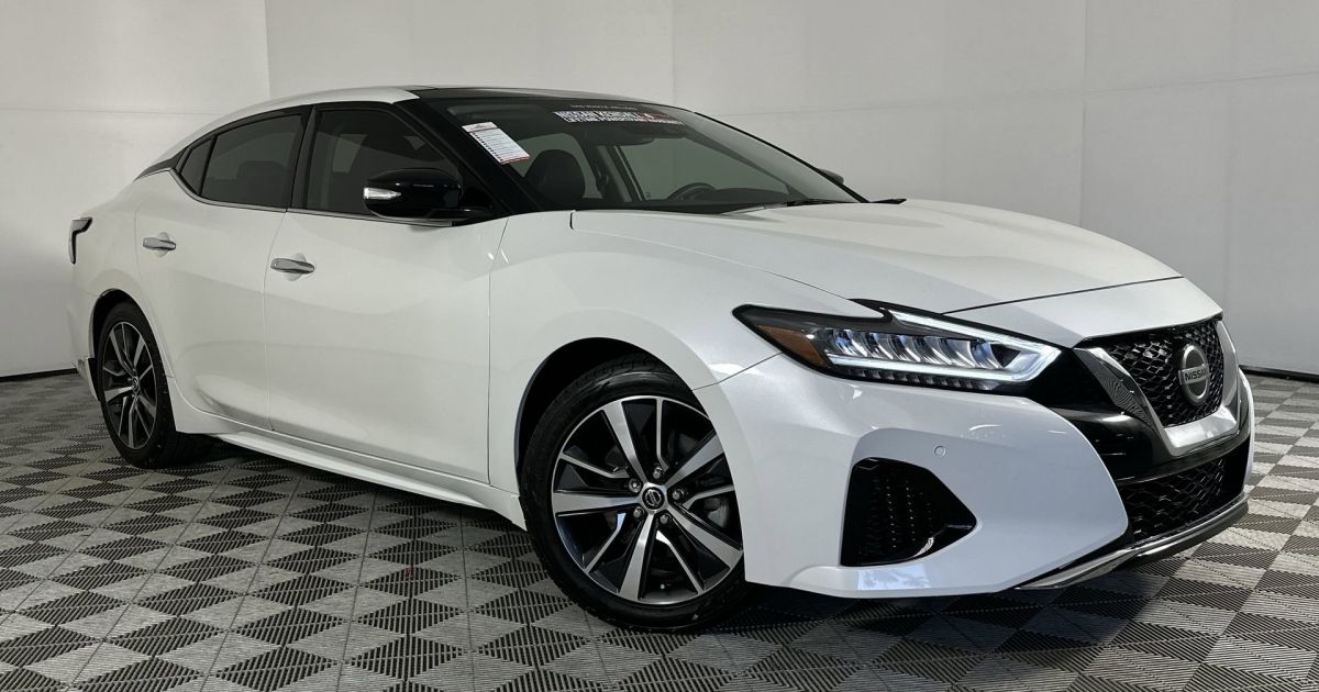 Used 2020 Nissan Maxima SL for sale at HGreg