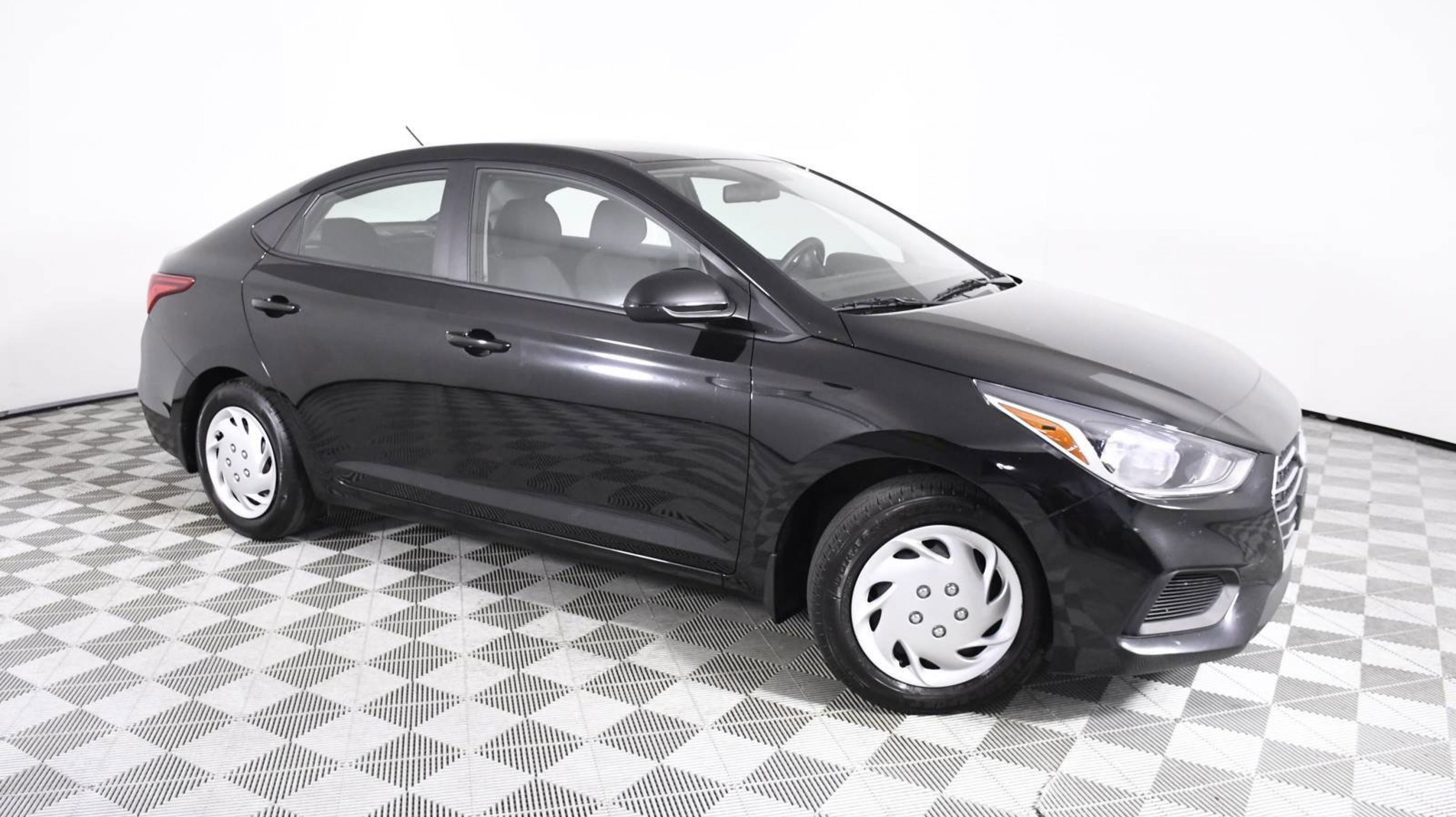 Hyundai accent 2021 black store