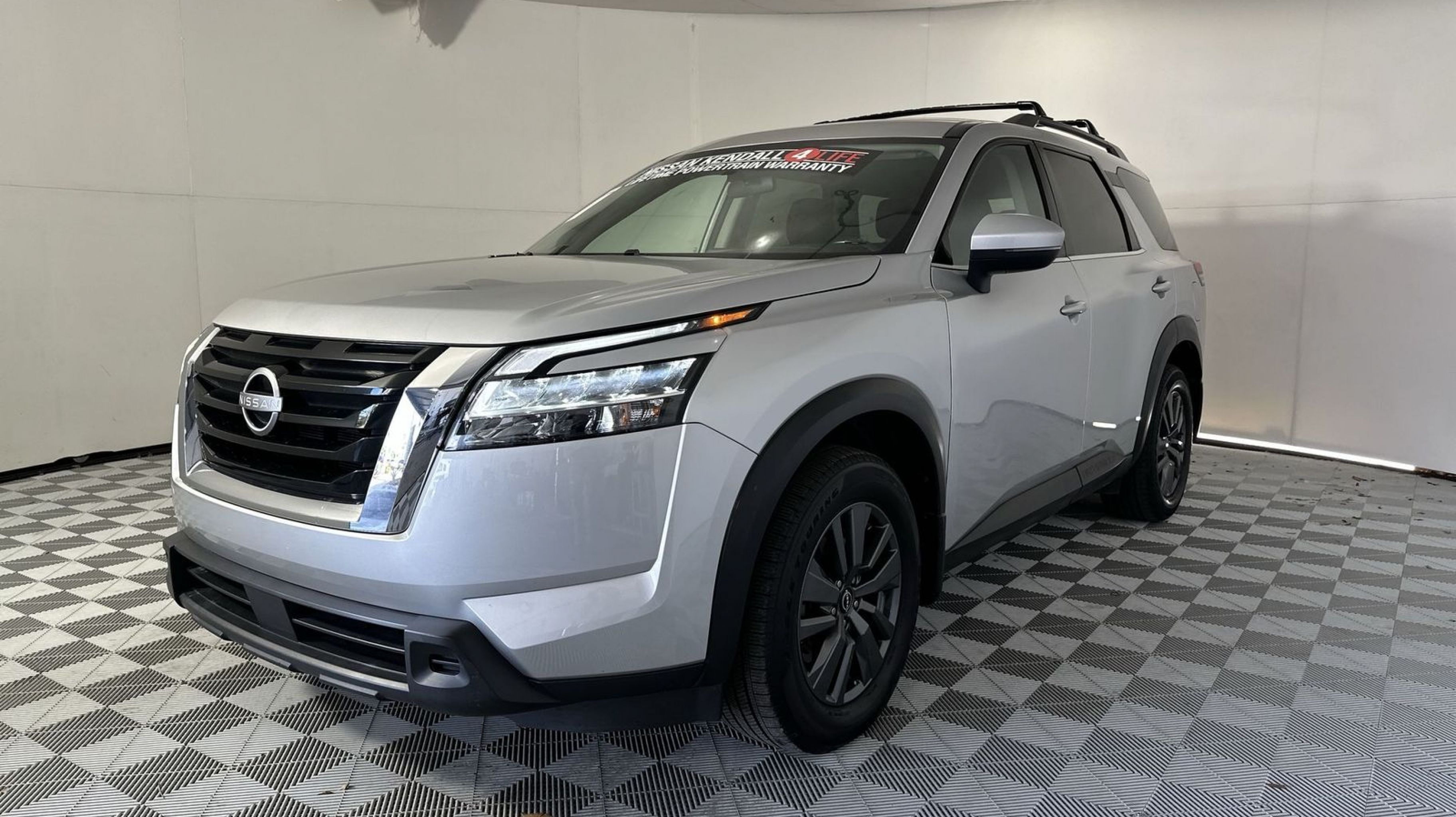 Used 2022 Nissan Pathfinder SV for sale at HGreg