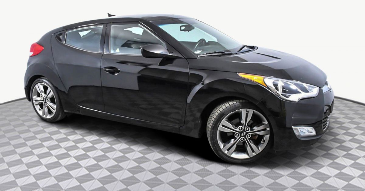 Used 2017 Hyundai Veloster Value Edition for sale at HGreg