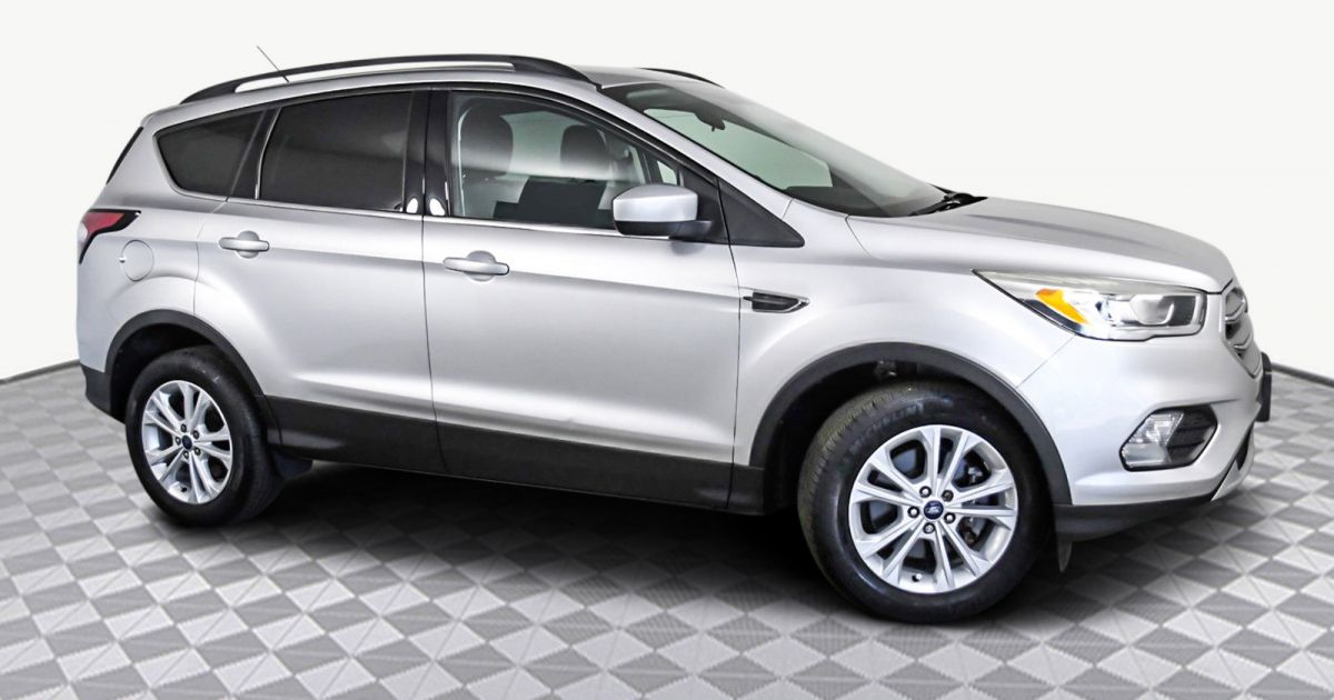 Used 2017 Ford Escape SE for sale at HGreg
